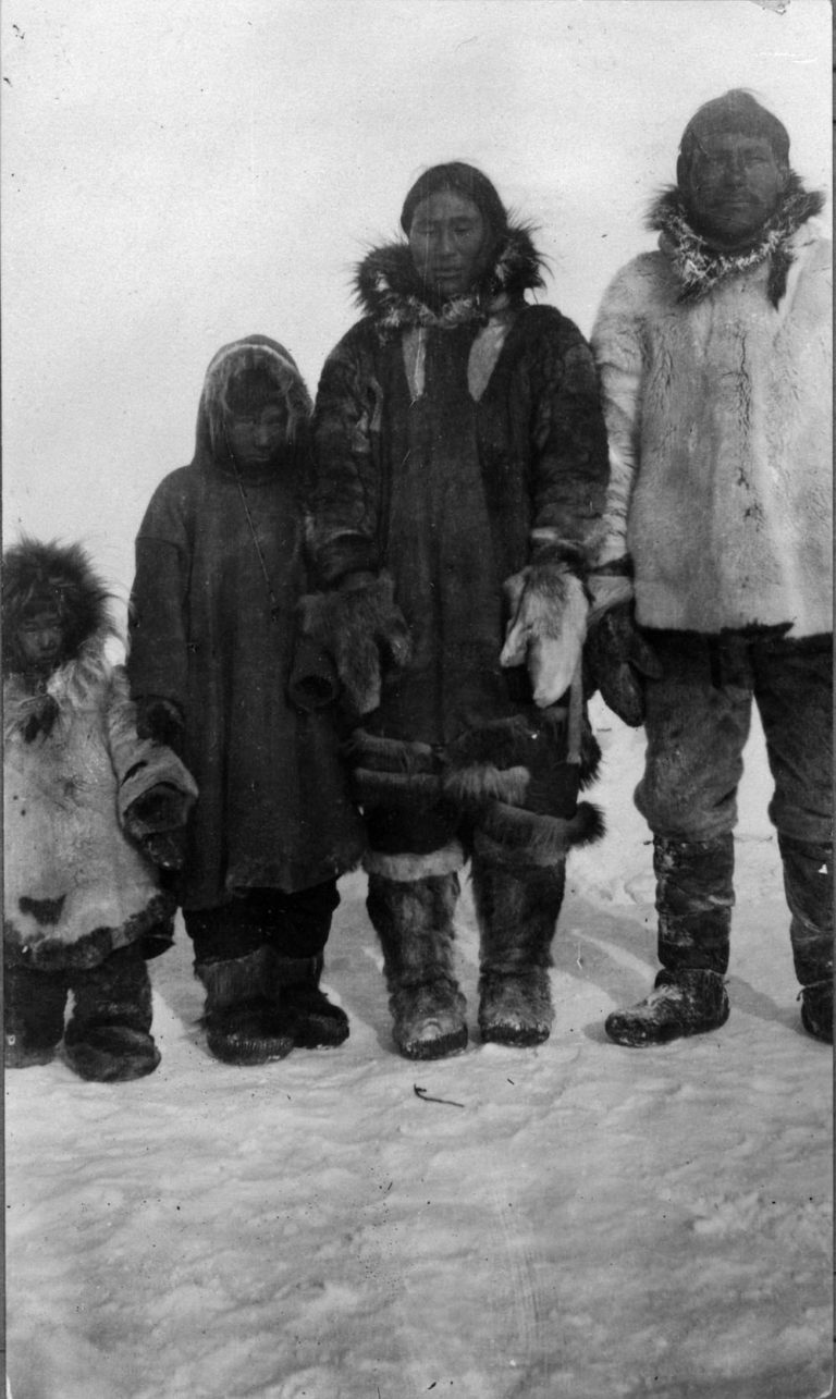 The Inuit Aboard the Karluk - The History Reader : The History Reader