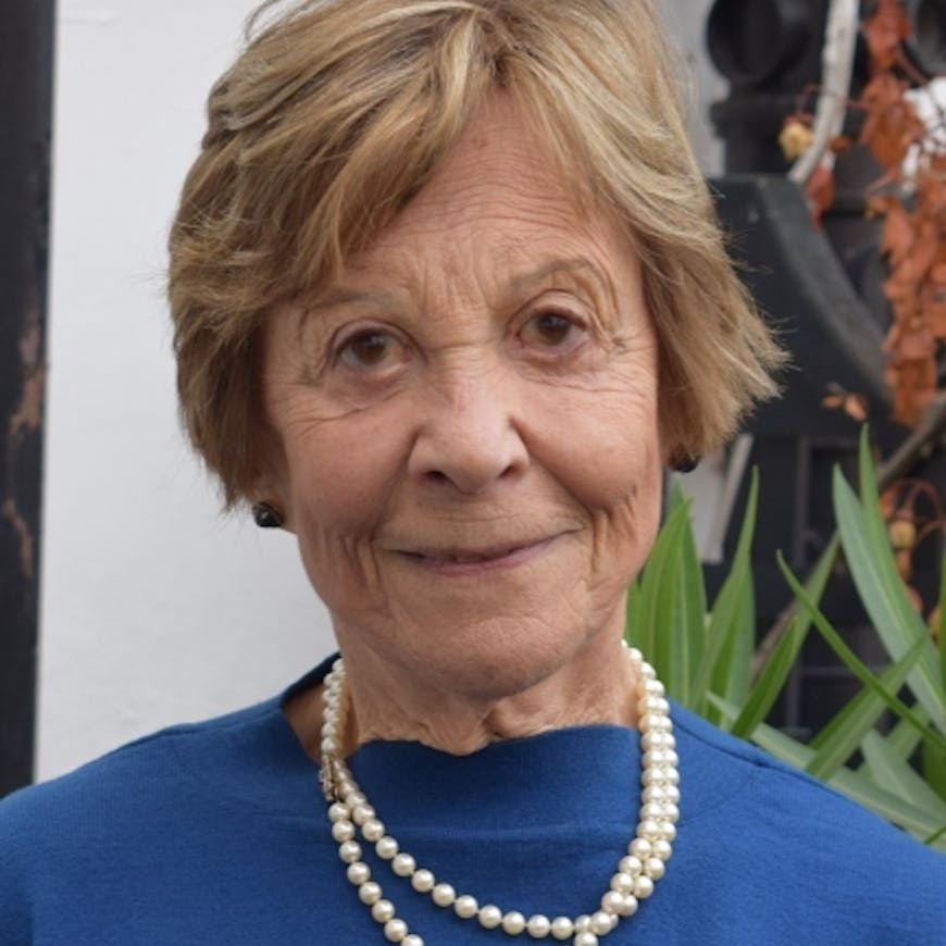 Caresse - The History Reader : The History Reader